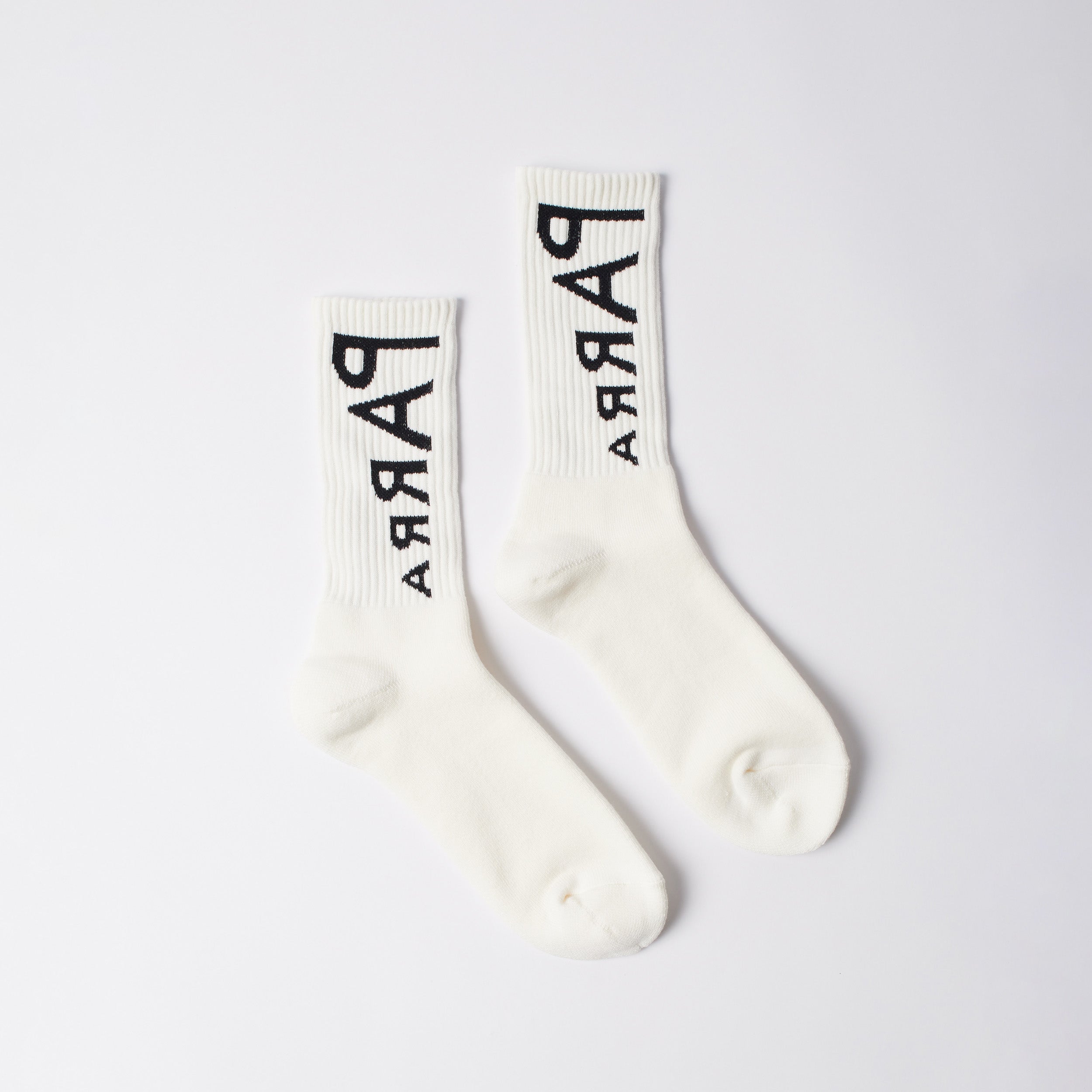 By Parra Reversed flag logo crew socks - White – Cooshti